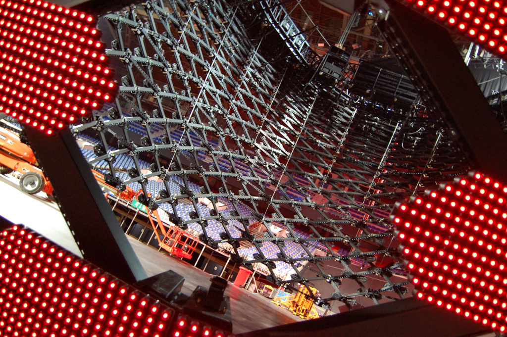 U2 360: Video Screen or Transformer? – Lucept