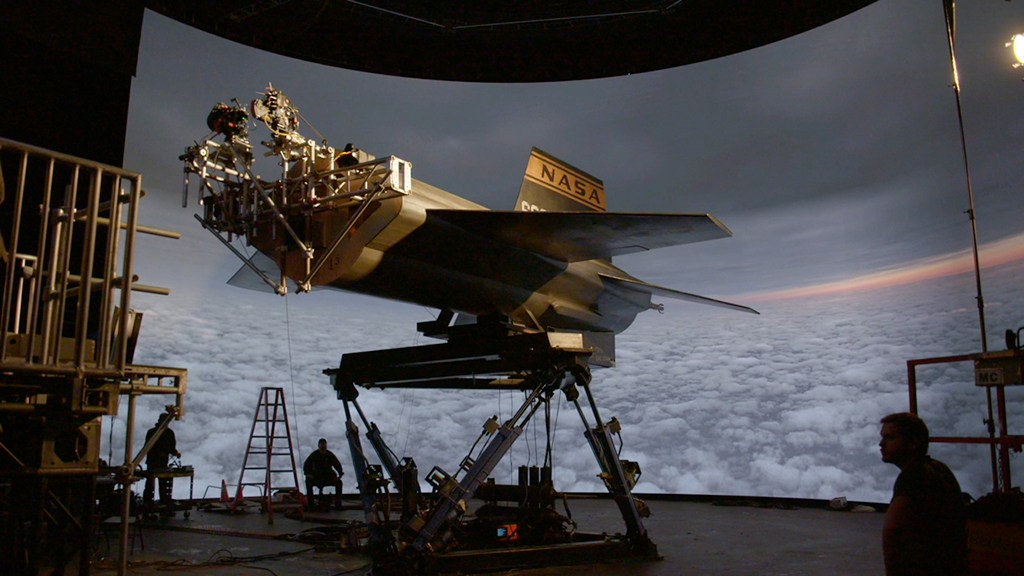 LED screens used in filming “first man” – Lucept